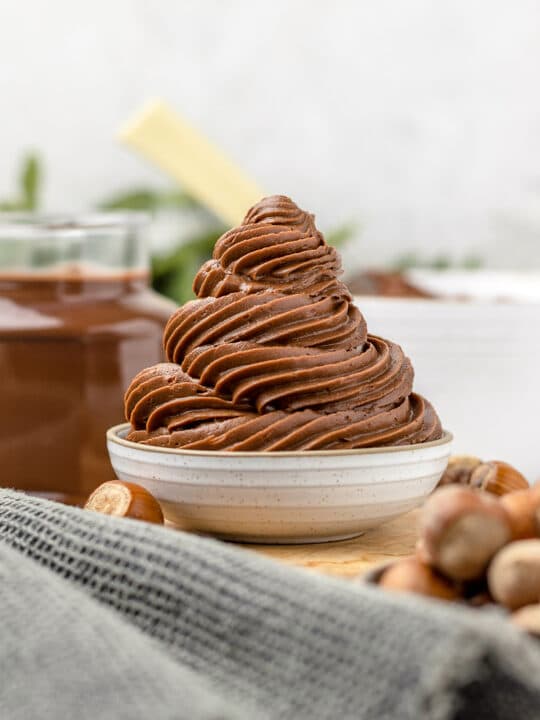 Nutella Buttercream Frosting (Super Creamy) - Entirely Elizabeth
