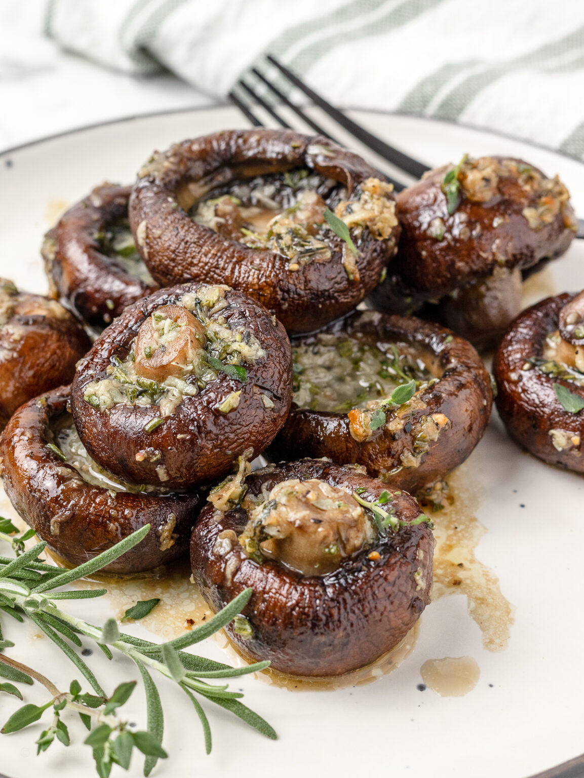 Garlic and Herb Roasted Mushrooms - Entirely Elizabeth