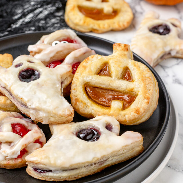 Halloween Hand Pies - 3 Spooky Shapes & Fillings - Entirely Elizabeth