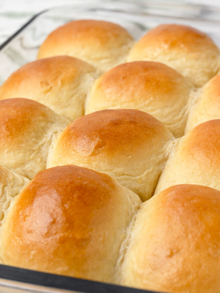 1 Hour Old Fashioned Dinner Rolls - 1 Hour Recipe! - Entirely Elizabeth