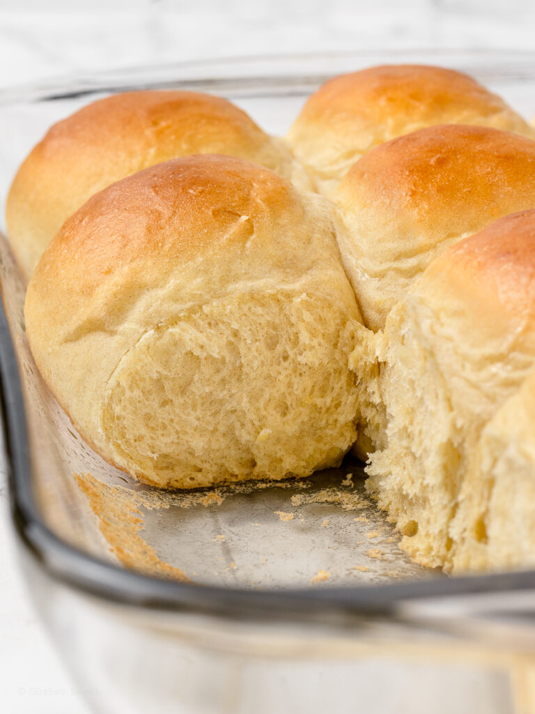 1 Hour Old Fashioned Dinner Rolls - 1 Hour Recipe! - Entirely Elizabeth
