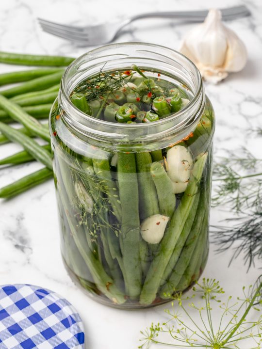 Quick Pickled Green Beans (Dilly Beans) - Entirely Elizabeth